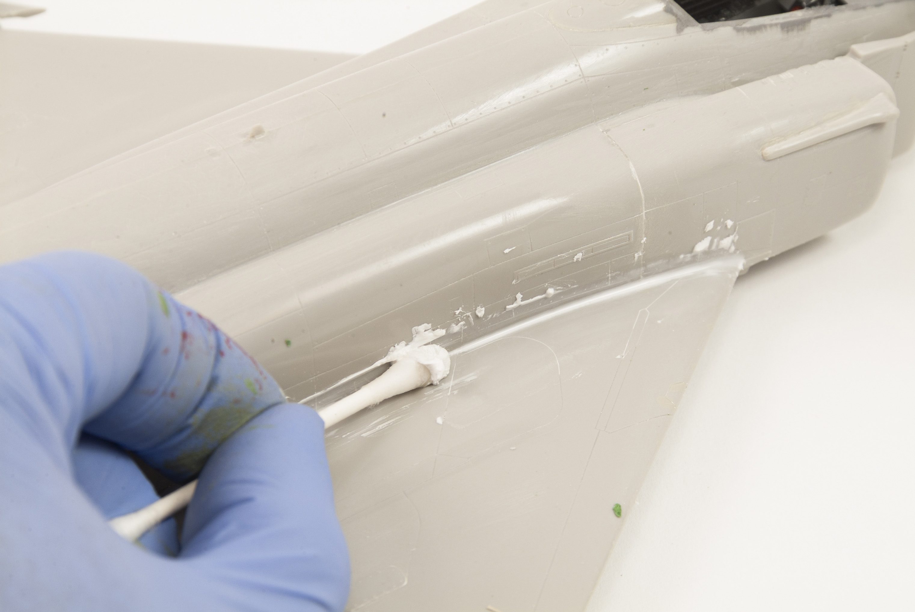 How to use filler putties to cover scale model gaps | FineScale Modeler ...