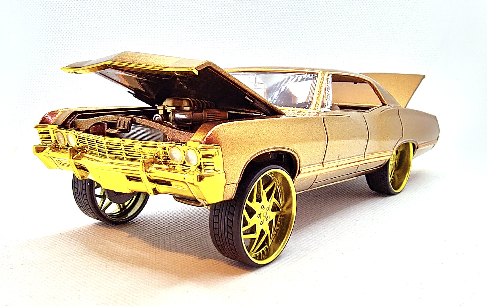 How to paint gold trim for your scale auto model | FineScale Modeler ...