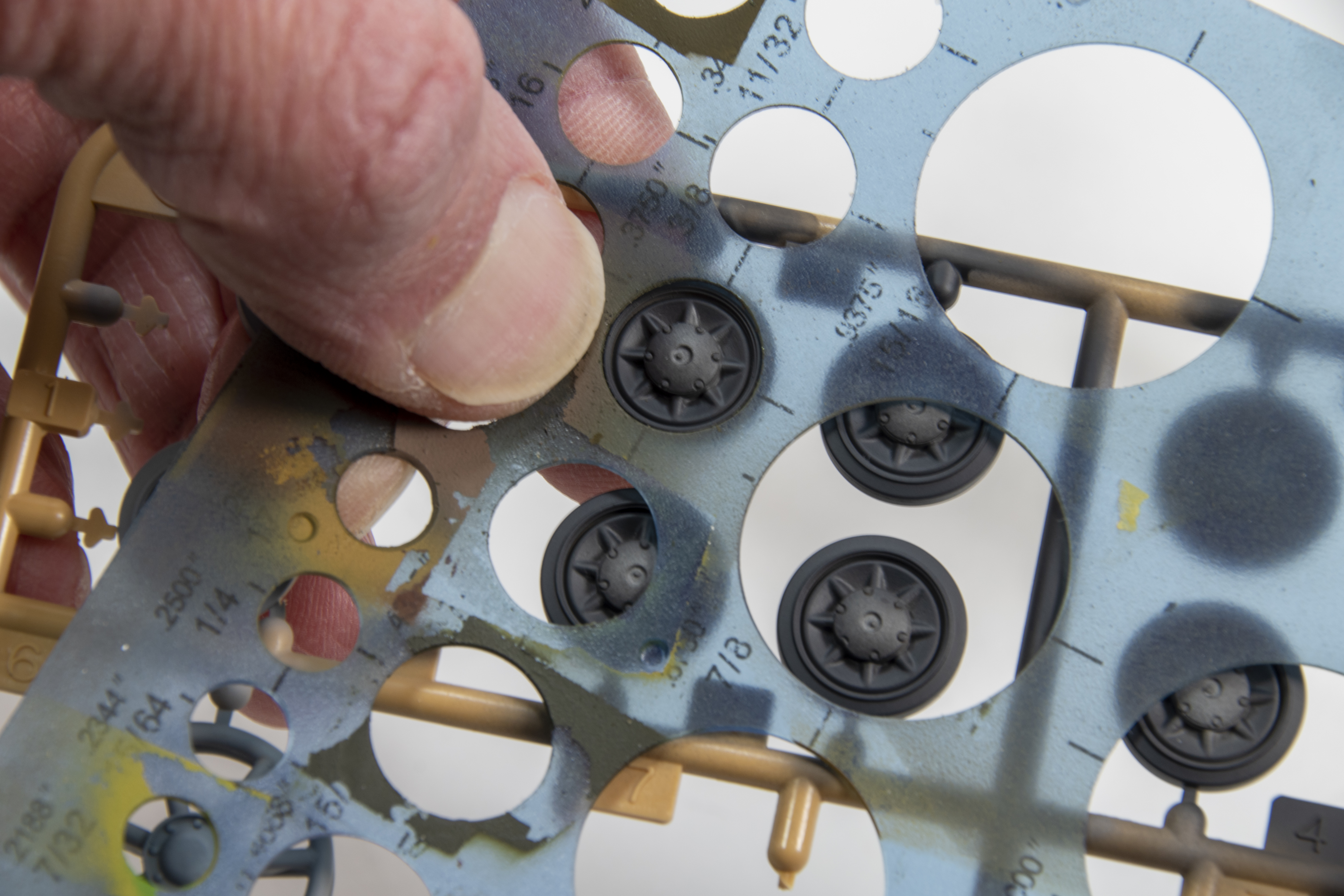 Masking road wheels | FineScale Modeler Magazine