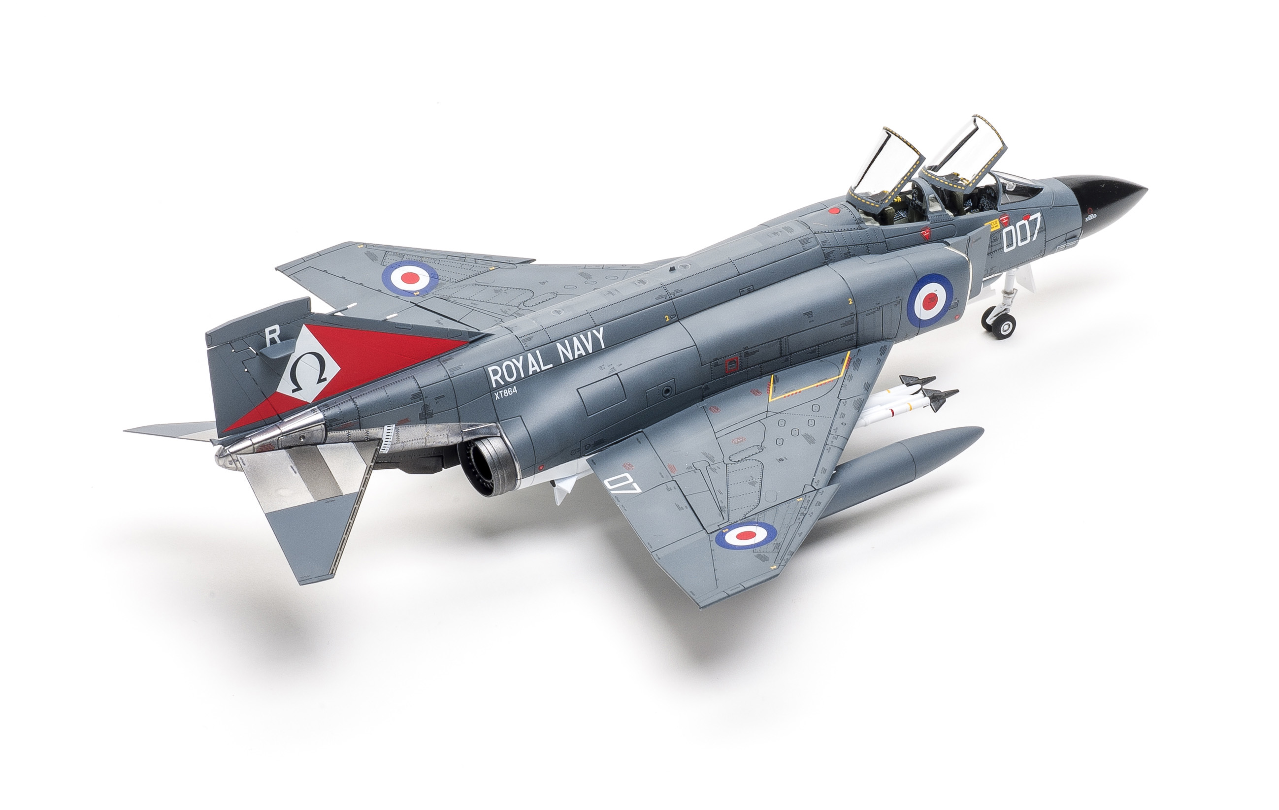 Build review of the Airfix McDonnell Douglas Phantom FG.1 scale model ...