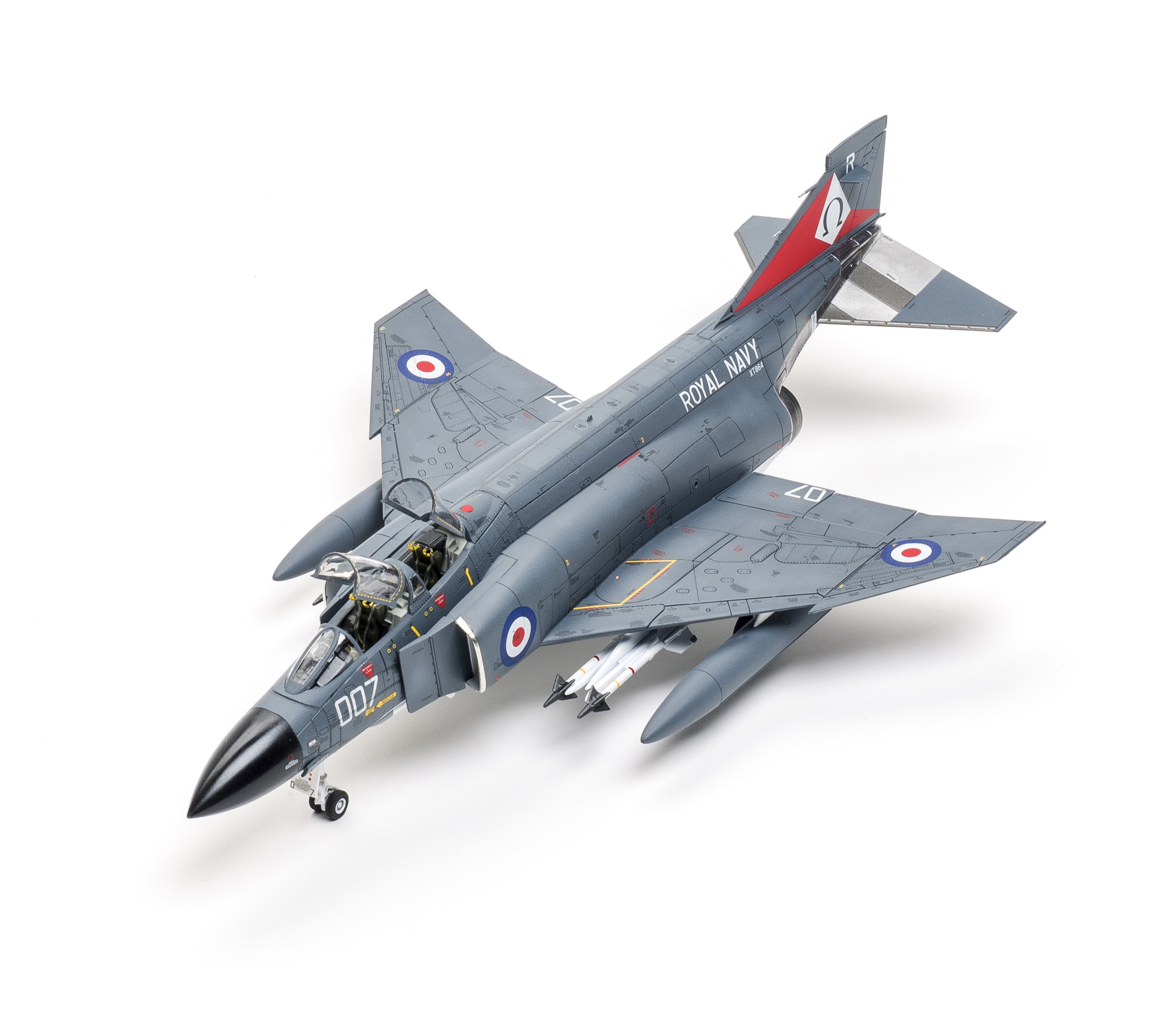 Build review of the Airfix McDonnell Douglas Phantom FG.1 scale model ...