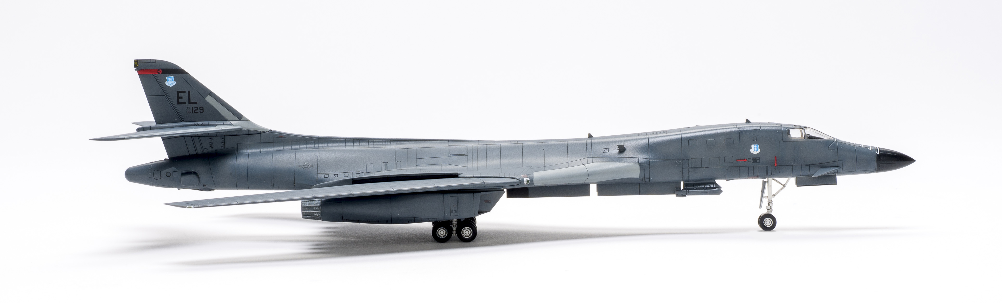 Build review of the Academy B-1B Lancer scale model kit | FineScale ...