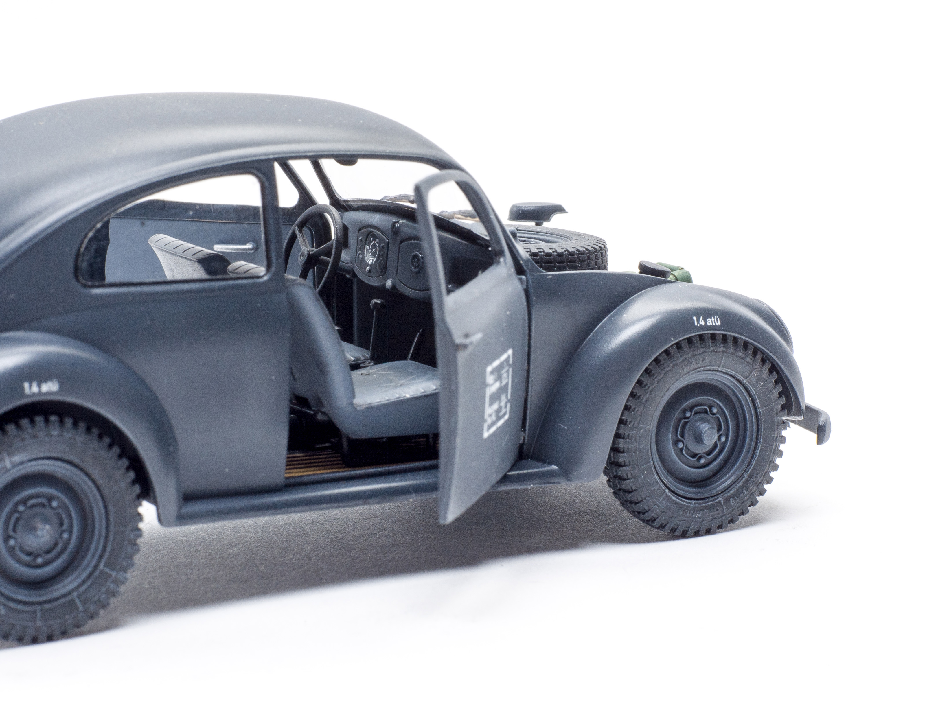 Build review of the Ryefield Volkswagen Type 82E staff car scale model ...