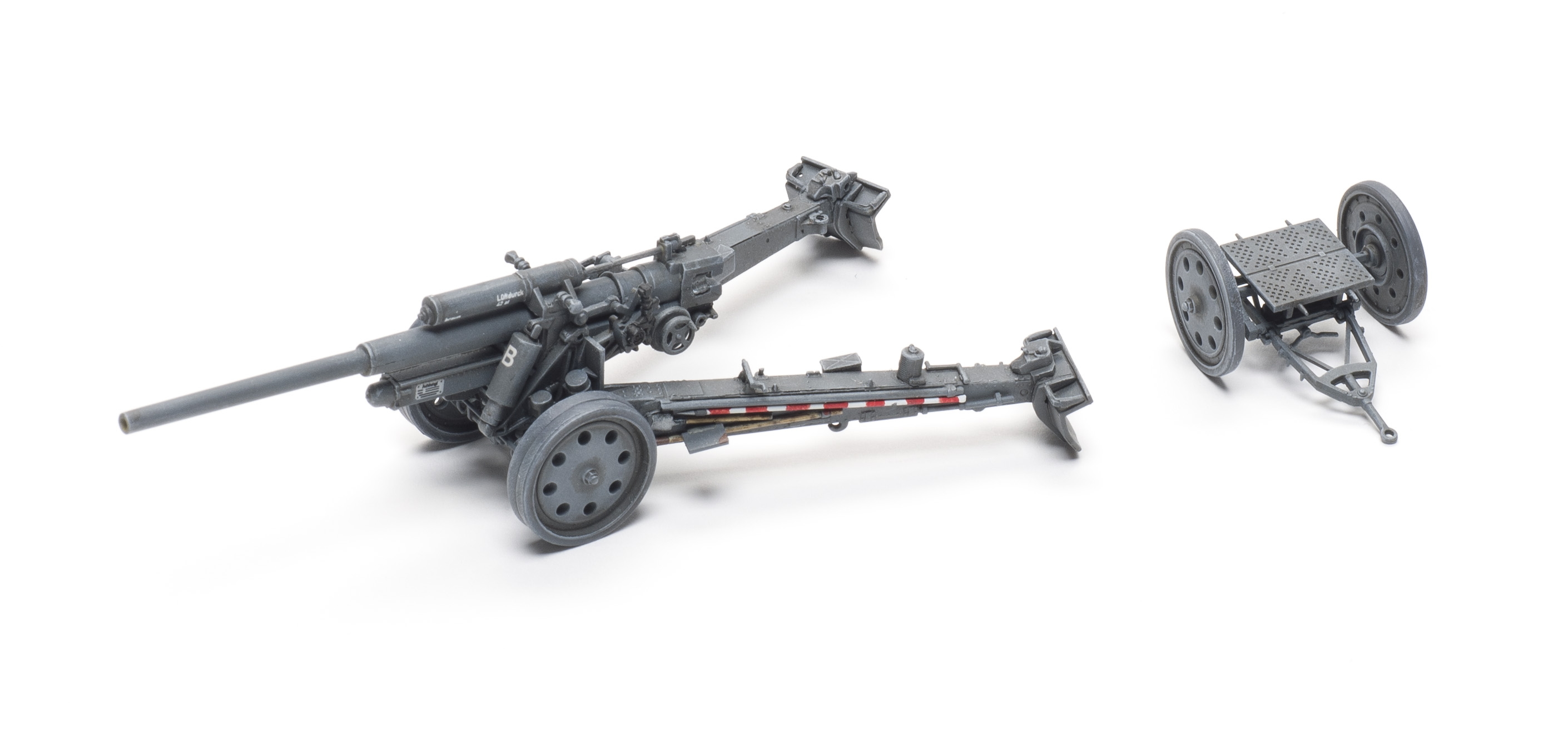 Build review of the Italeri German Howitzer scale model field gun kit ...