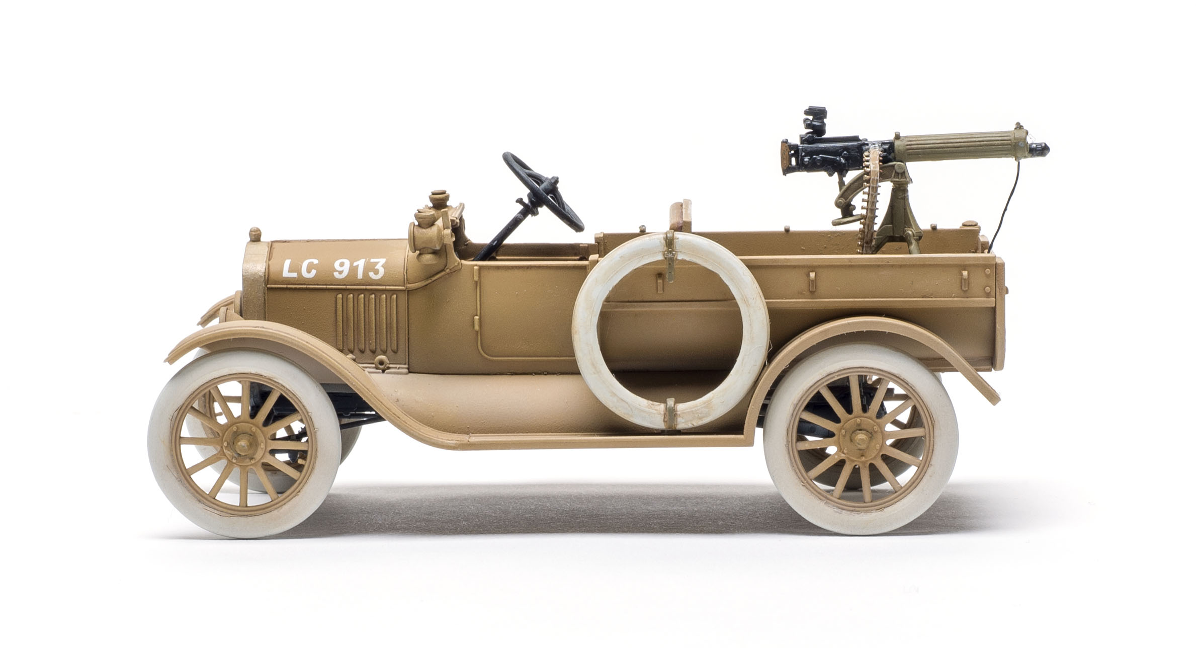 Build review of the ICM Model T 1917 LCP with Vickers machine gun scale ...