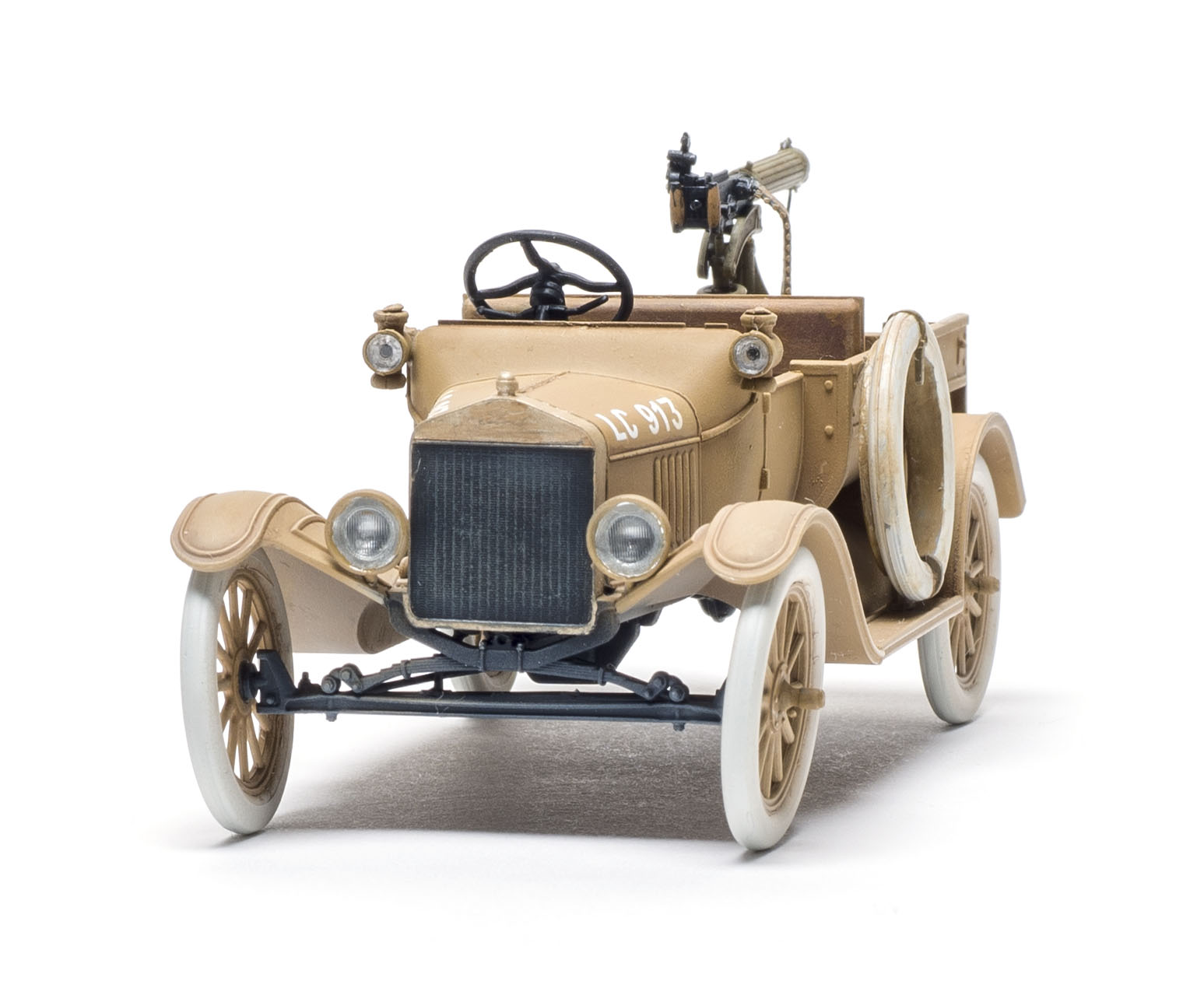 Build review of the ICM Model T 1917 LCP with Vickers machine gun scale ...