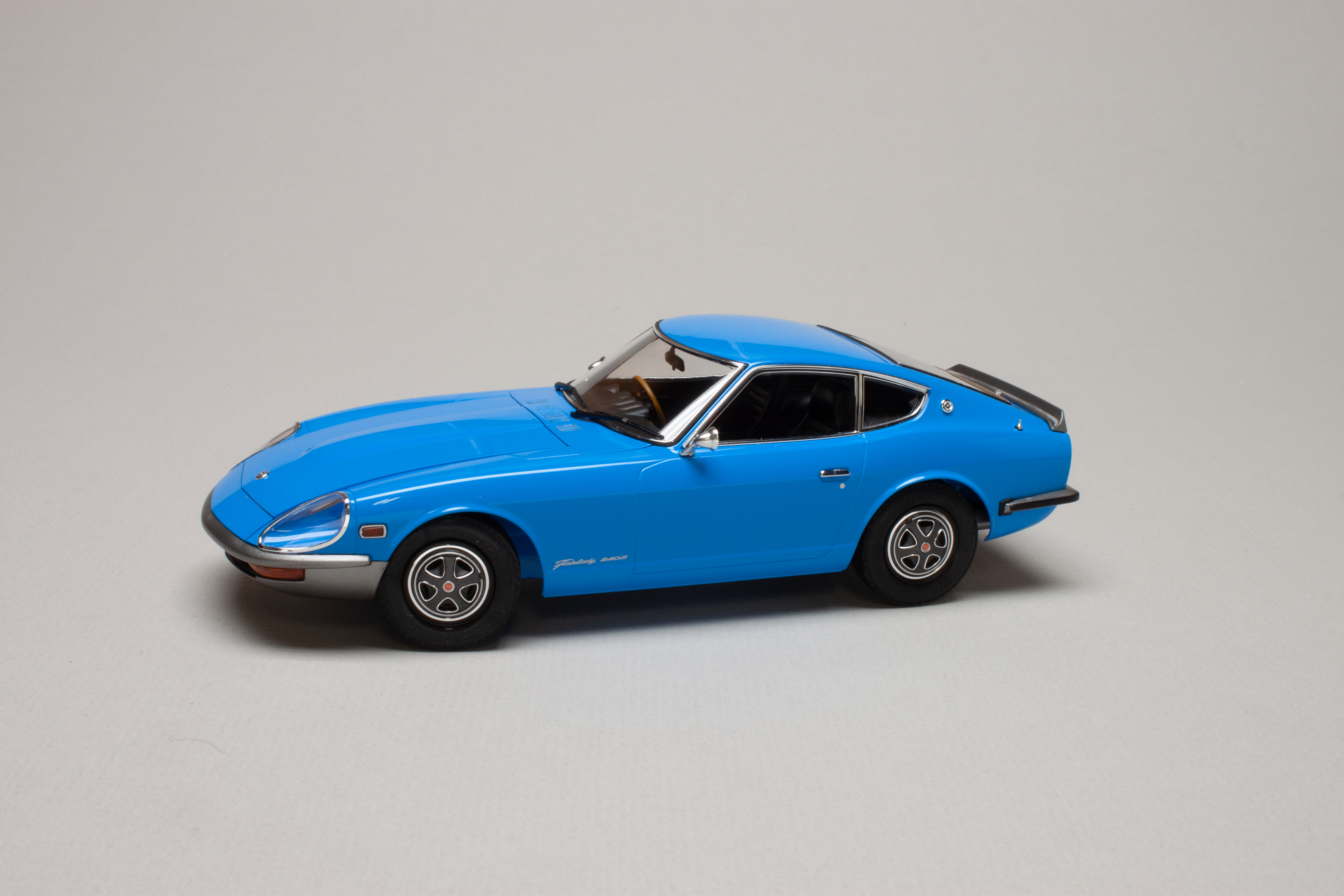 Build review of the Tamiya Nissan Fairlady 240ZG scale model car kit ...