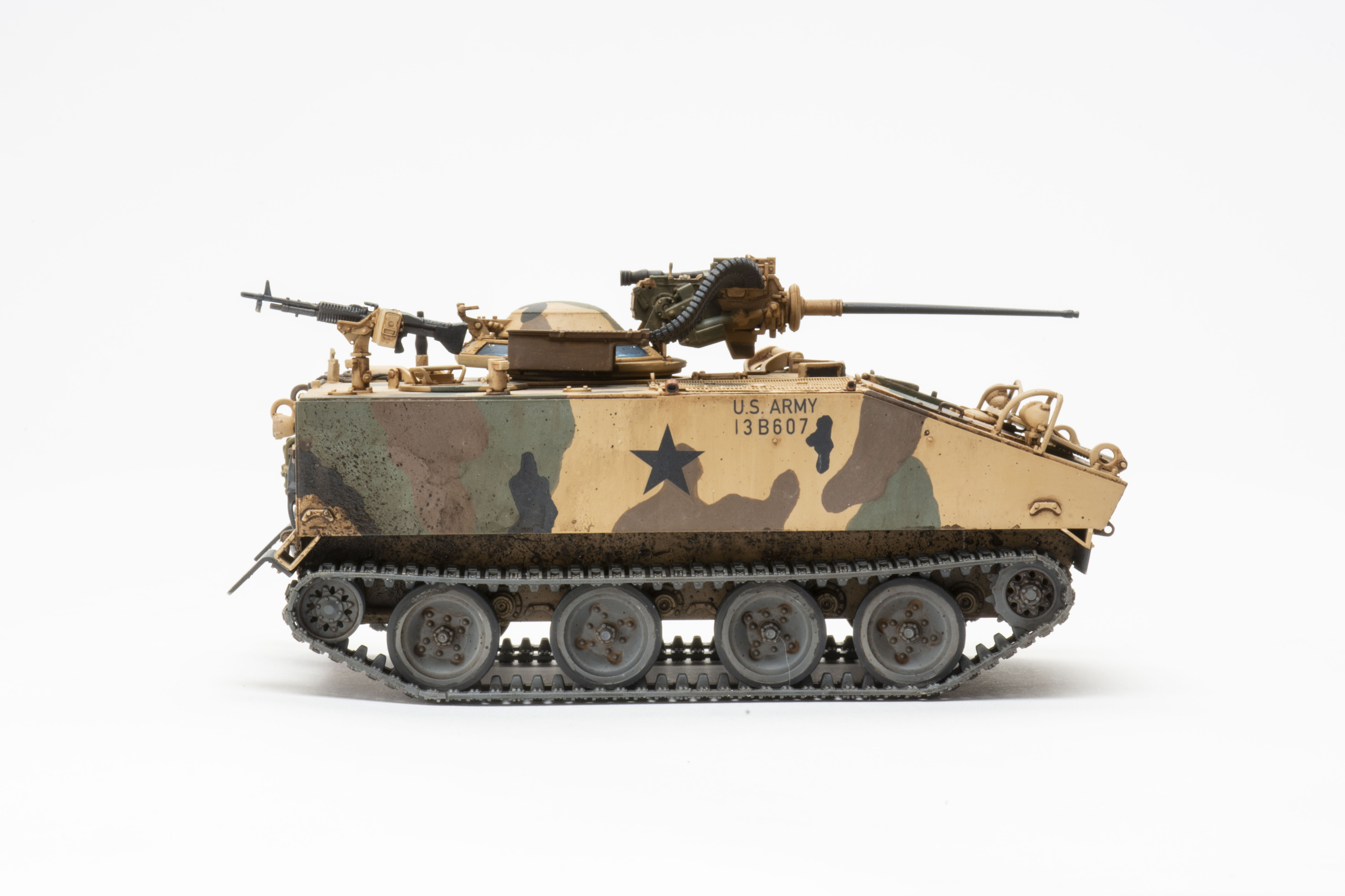 Takom 1/35 scale M114 A1E1 CRV plastic model kit review | FineScale ...