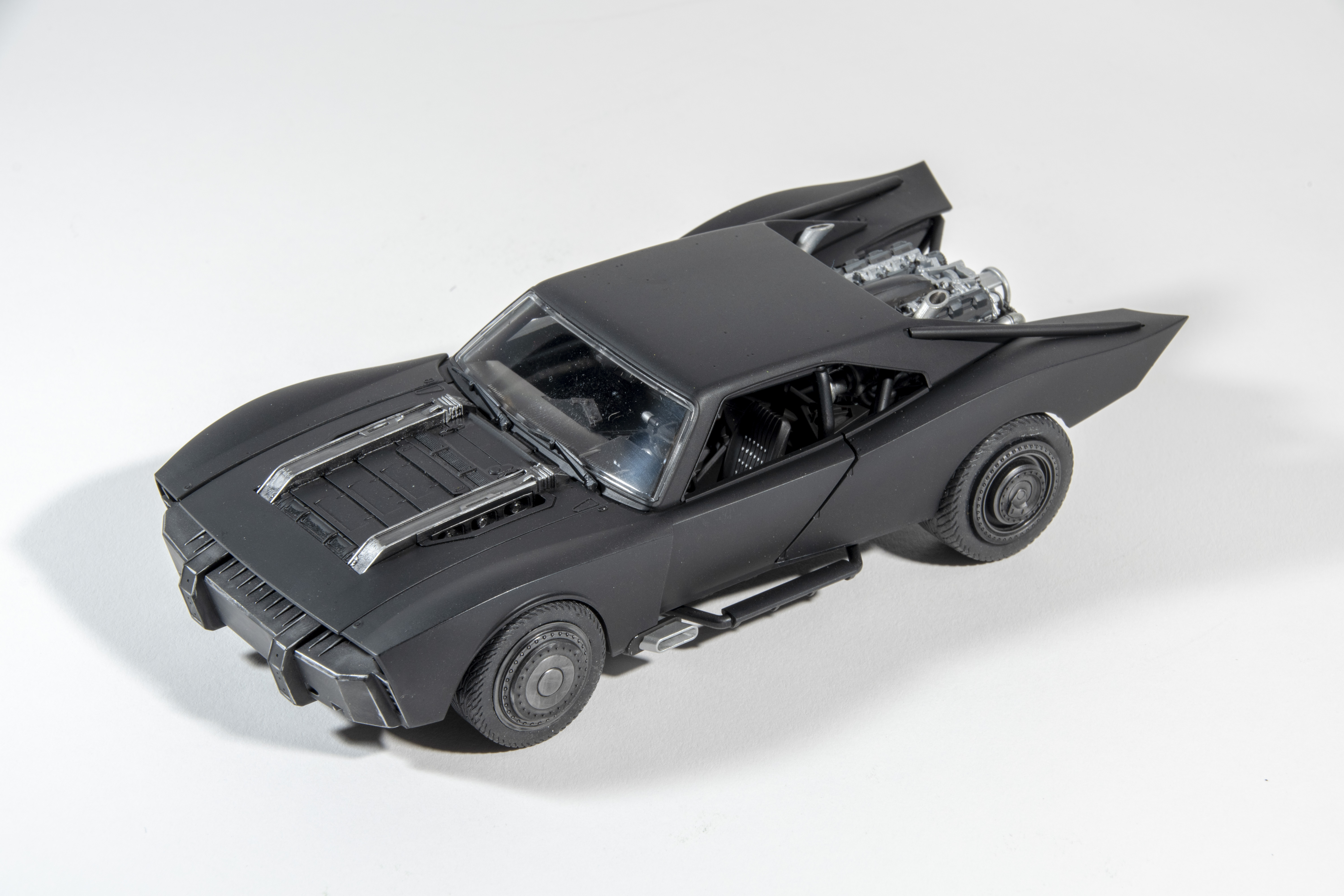 Bandai 1/35 scale ‘The Batman’ Batmobile plastic model review ...