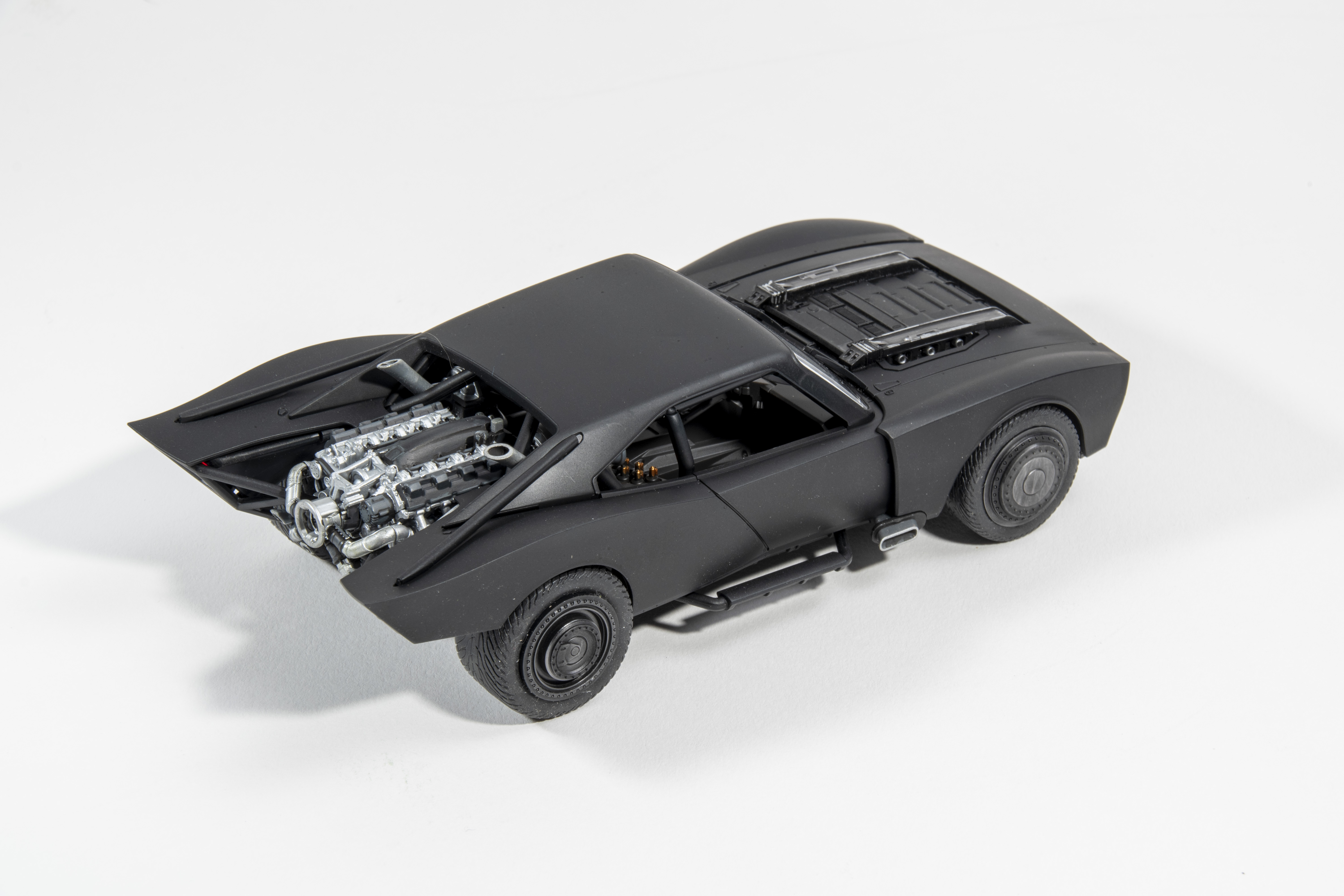 Bandai 1/35 scale ‘The Batman’ Batmobile plastic model review ...