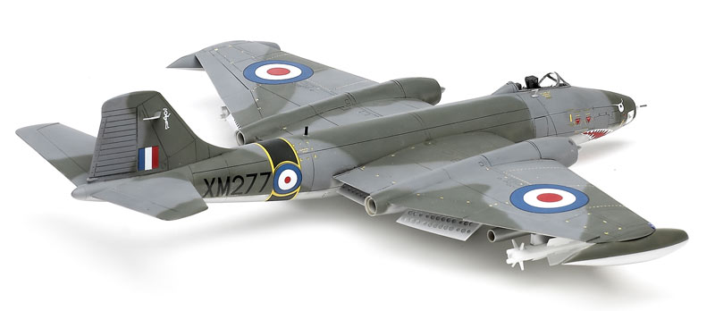 Airfix 1/48 Scale English Electric Canberra Finescale, 43% OFF