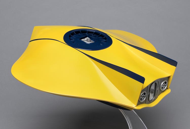 Moebius Models 1/32 scale "Voyage to the Bottom of the Sea" Flying Sub ...